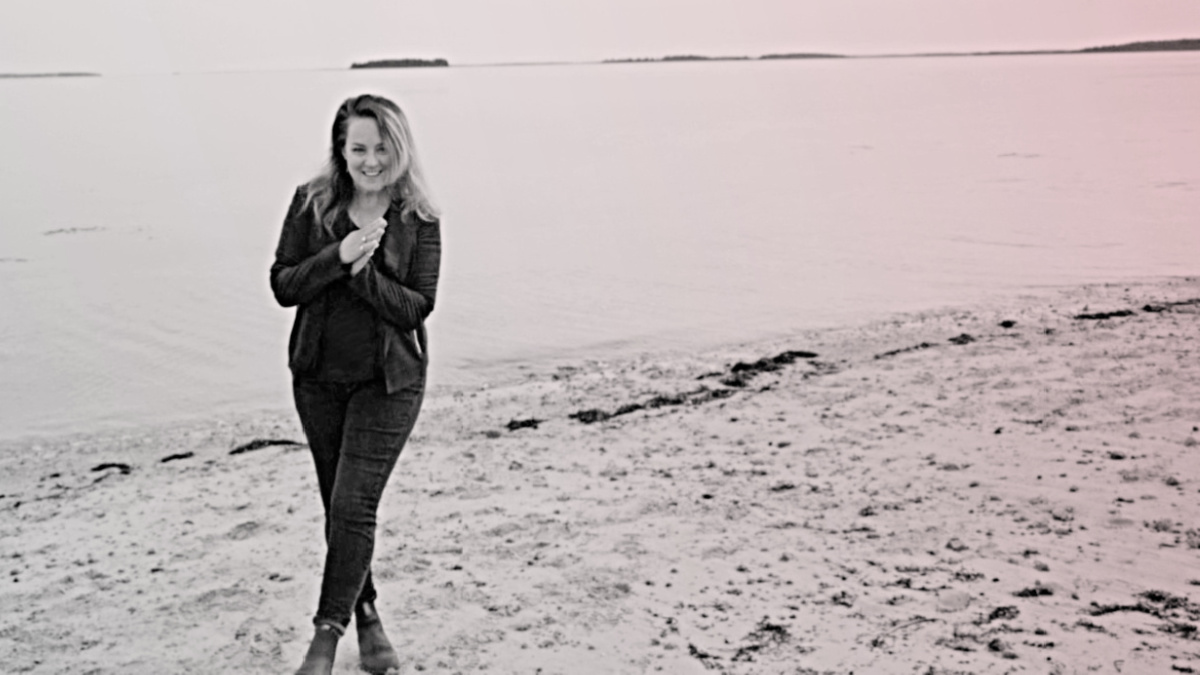 Stephanie Beaumont - Bio - Stephanie Beaumont